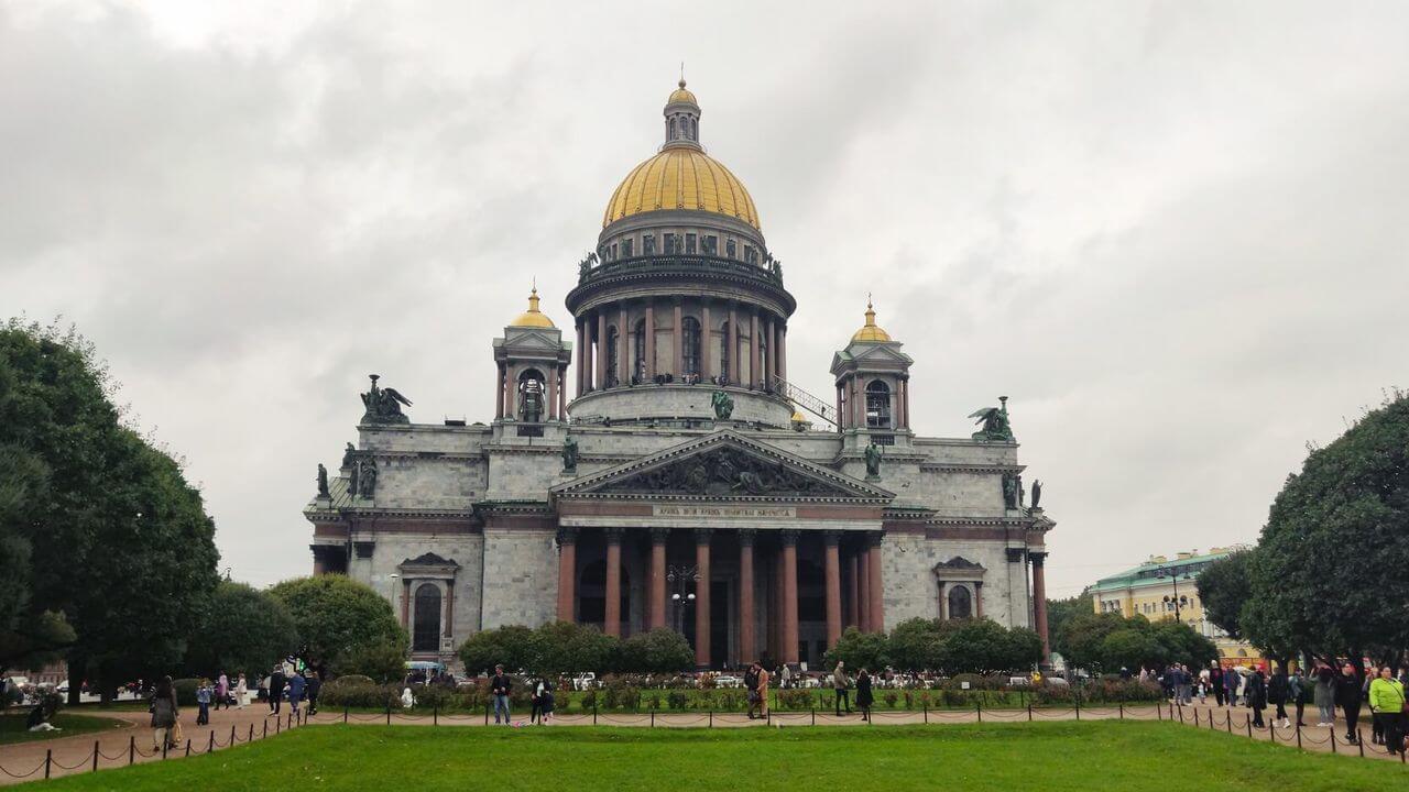 Аудиогид по Исаакиевскому собору в Санкт-Петербурге: слушать онлайн ...